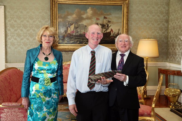 Leinster Rugby - DLSP Eagles Visit The Aras...